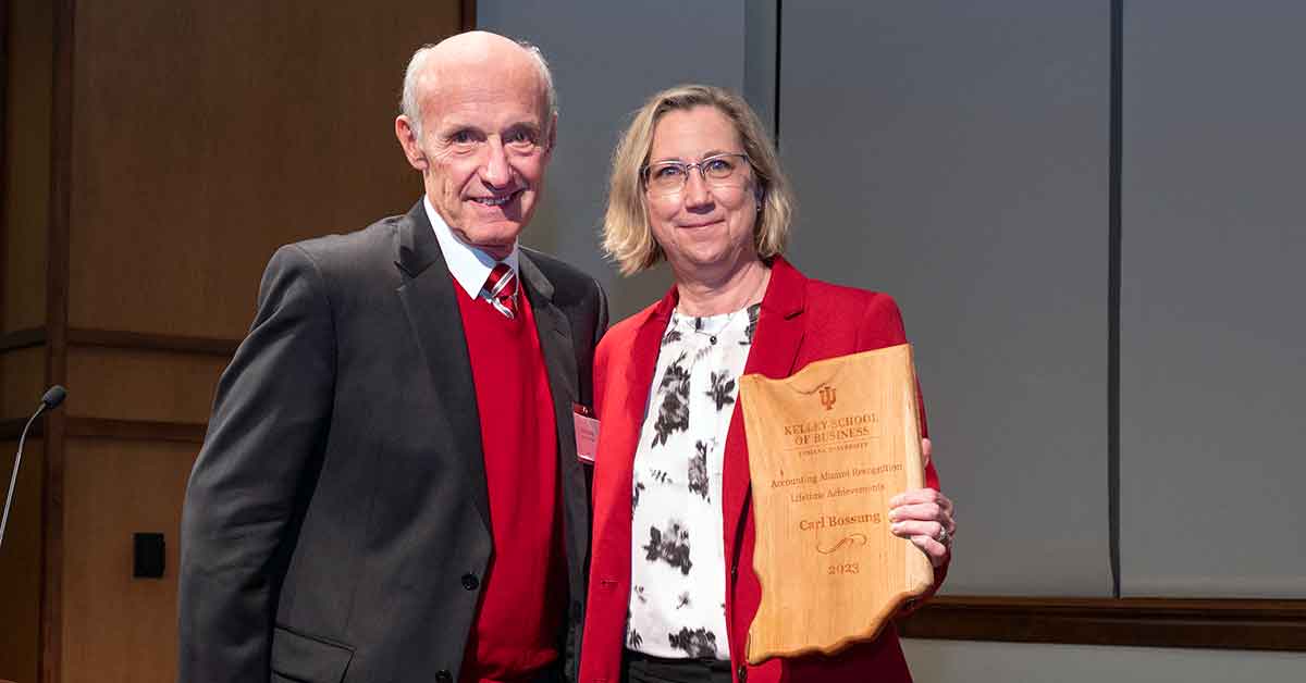 Kelley School of Business honors Carl Bossung for lifetime of achievement